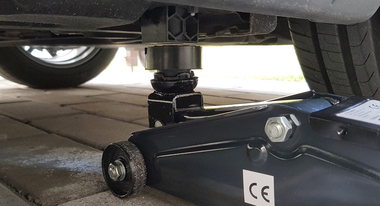 How To Use A Floor Jack To Lift Your Car Or Truck | Durability Matters